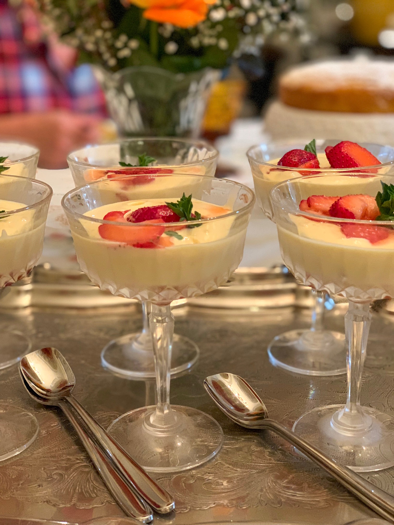 Zabaione with Strawberries – The Tiny Fairy