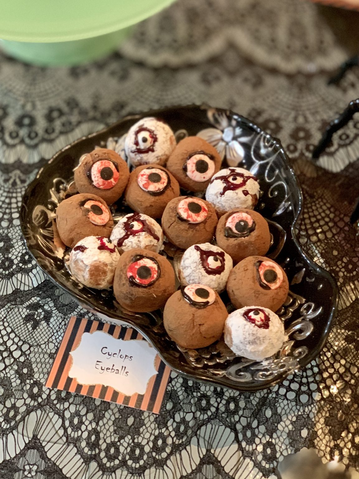 Cyclops Eyeballs (Truffles) – The Tiny Fairy