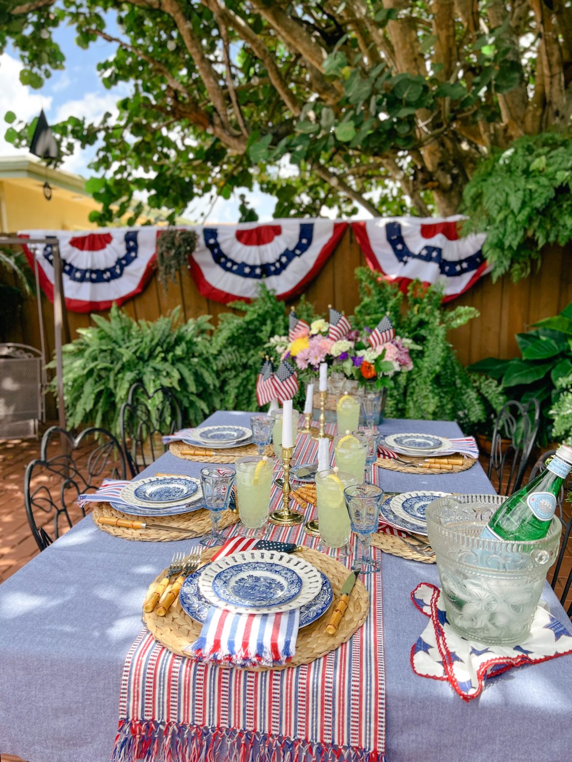 Vintage Liberty Blue Patriotic Tablescape – The Tiny Fairy