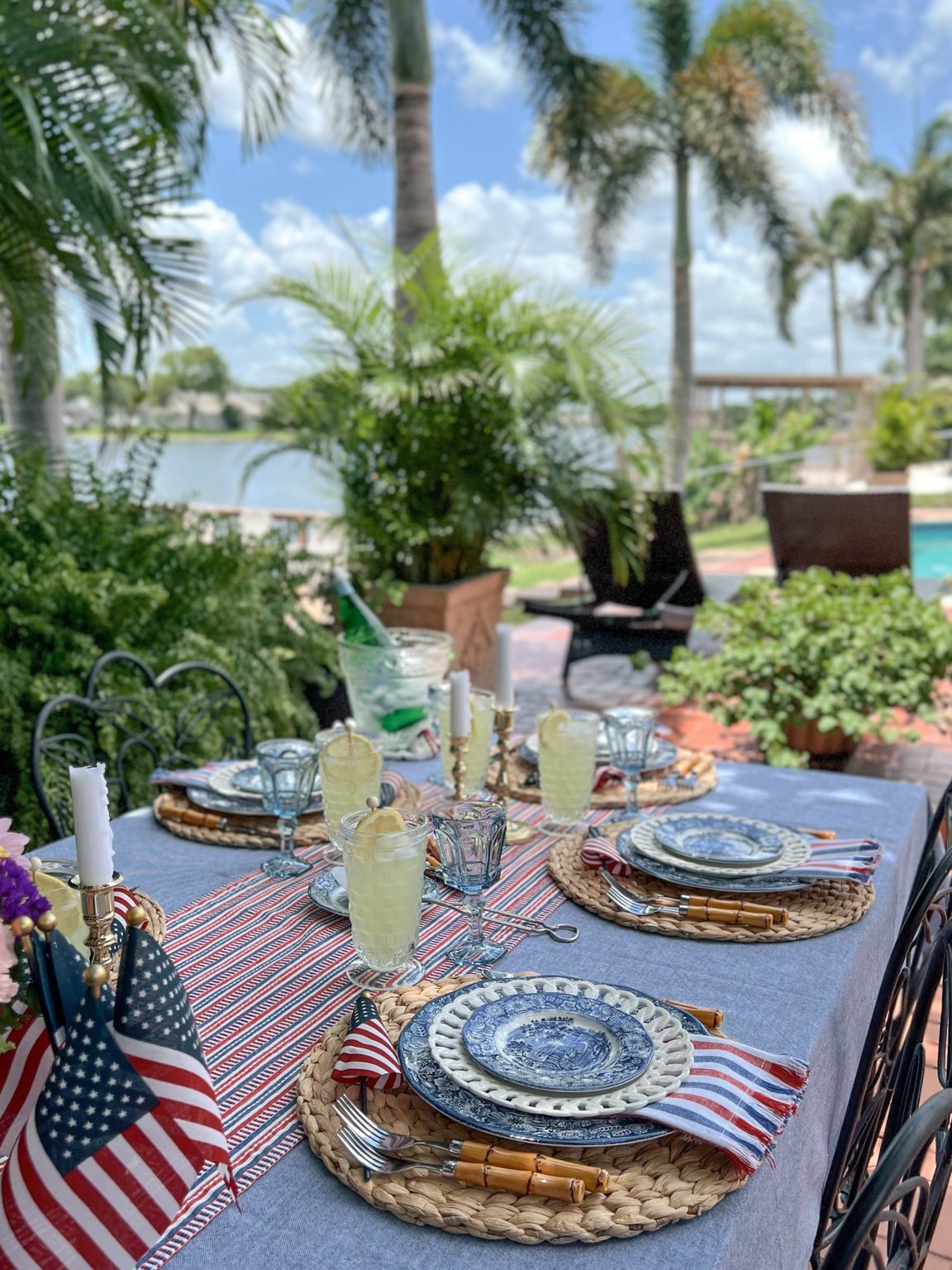 Vintage Liberty Blue Patriotic Tablescape – The Tiny Fairy